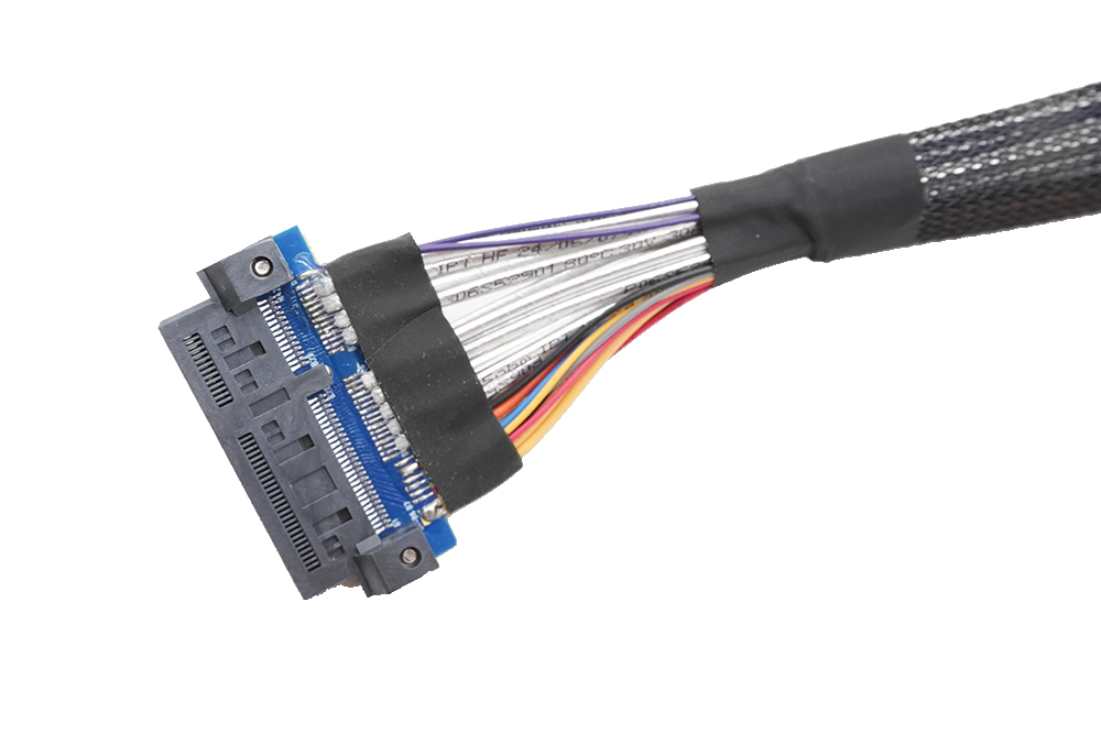 All New Gen6 PCIe/CXL Products from Serial Cables